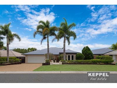 Spacious 4 Bedroom Home with 3 Living Areas + Office - Keppel Real Estate