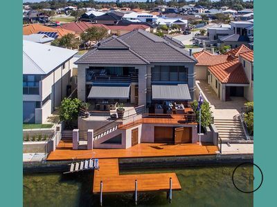 SOLD ! By Renee Hardman Prestige Waterfront Living at Its Finest ...