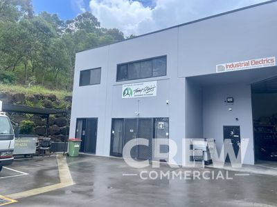 Functional Commercial Workspace - 4 Basement Parks - Crew Commercial