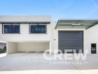 Newly Constructed Front Unit with 6 Car Spaces - Crew Commercial