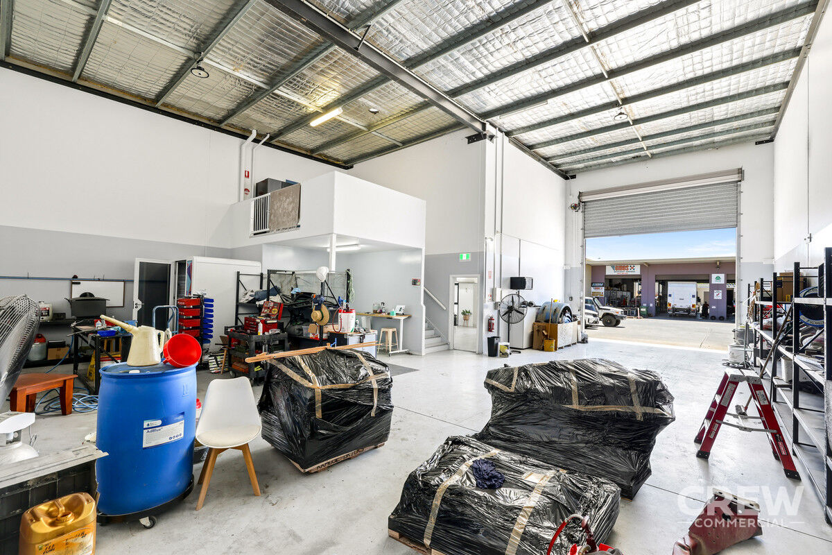 Modern Warehouse/Office With 5 Exclusive Car Spaces - Crew Commercial