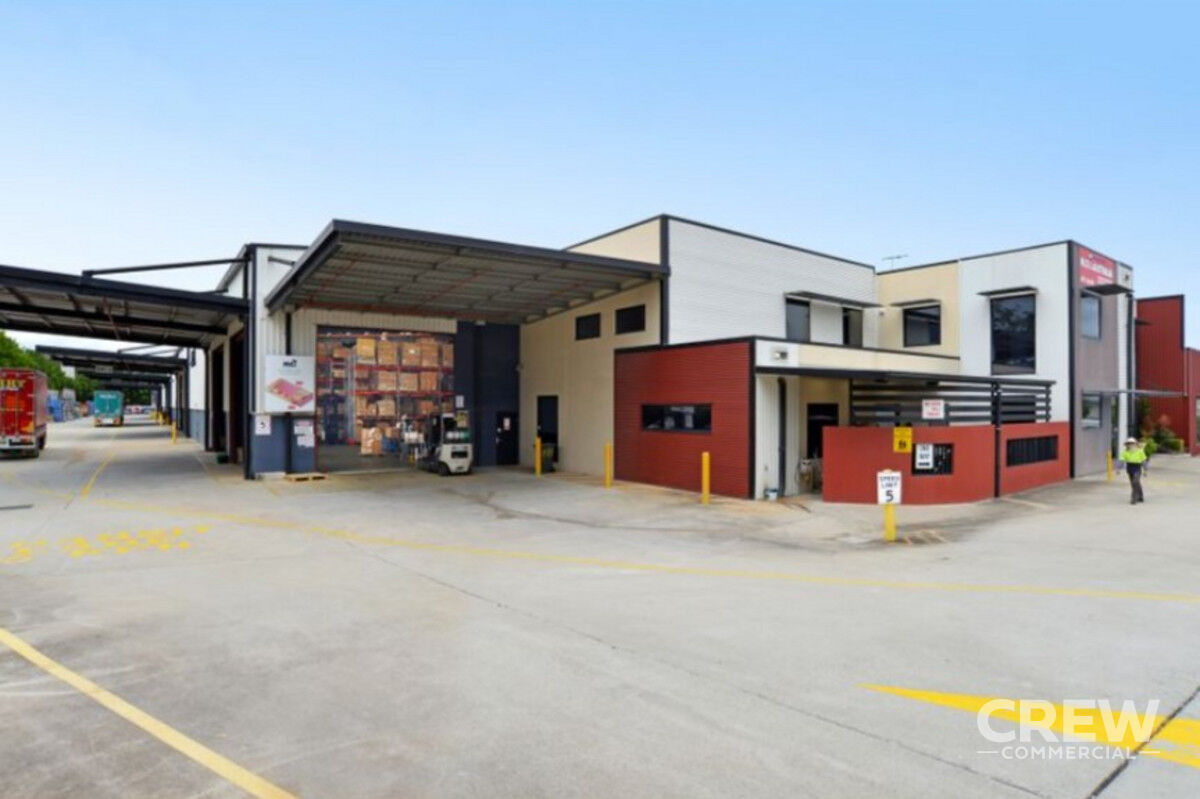 BOUNDARY ROAD WAREHOUSE FACILITY - Crew Commercial