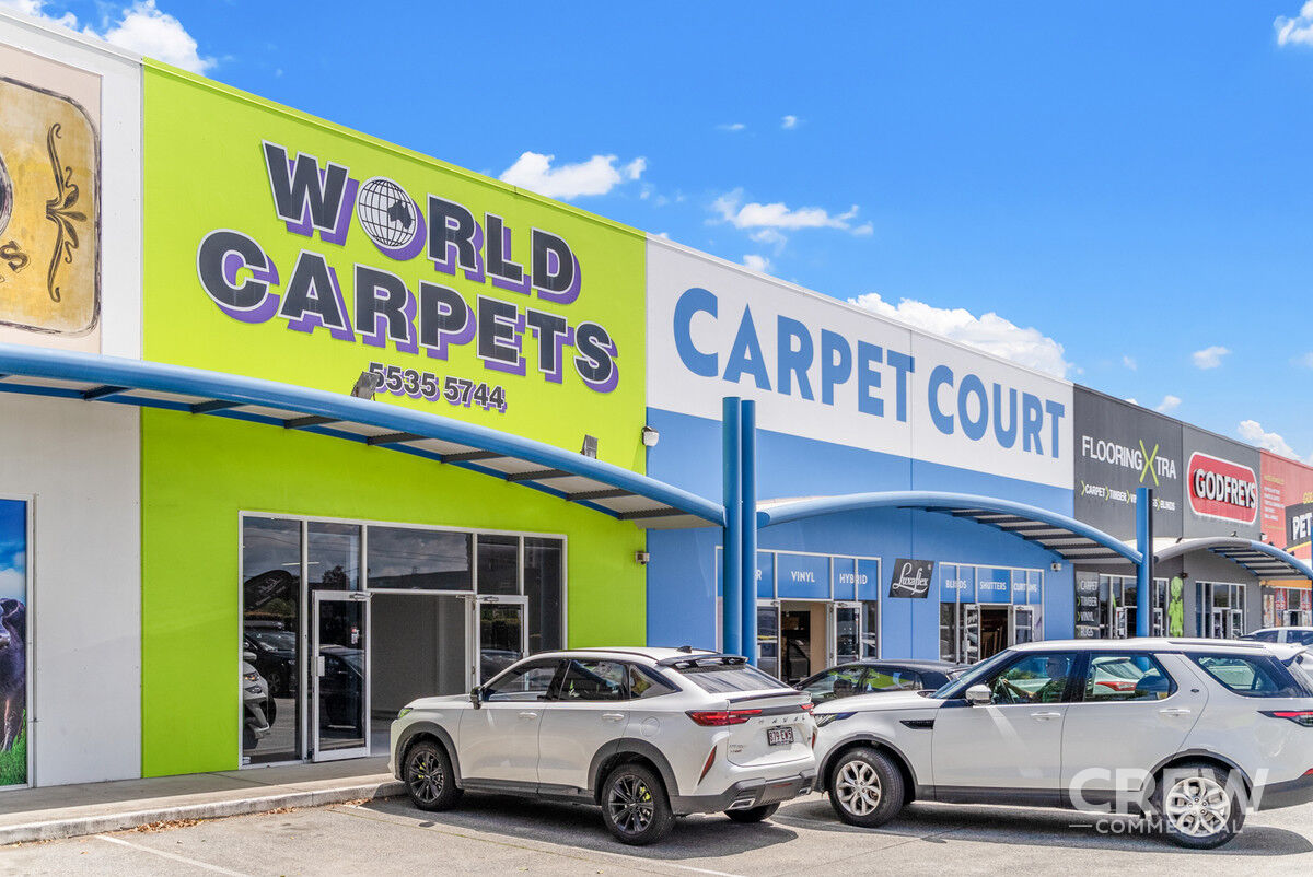 Burleigh Heads Showroom with Large Signage Opportunity - Crew Commercial