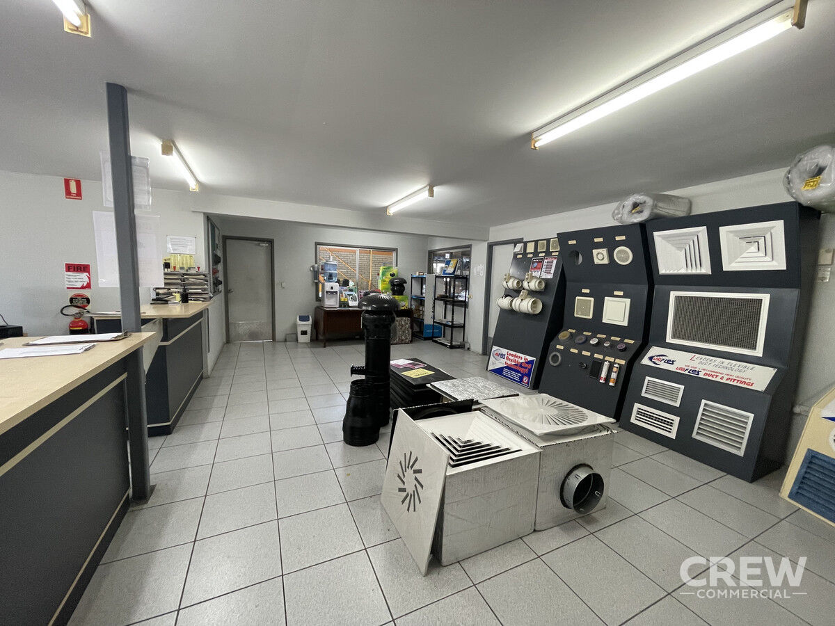 1,436sqm Freestanding Warehouse - Crew Commercial