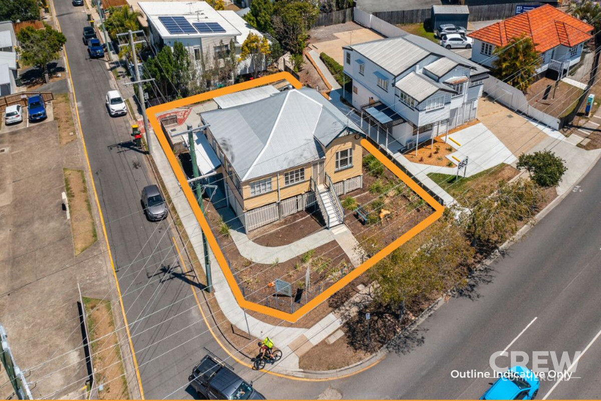 Freestanding commercial office with dual street frontage - Crew Commercial