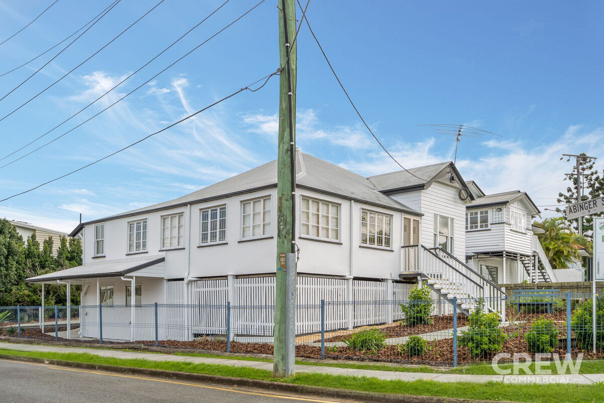 Freestanding commercial office with dual street frontage - Crew Commercial