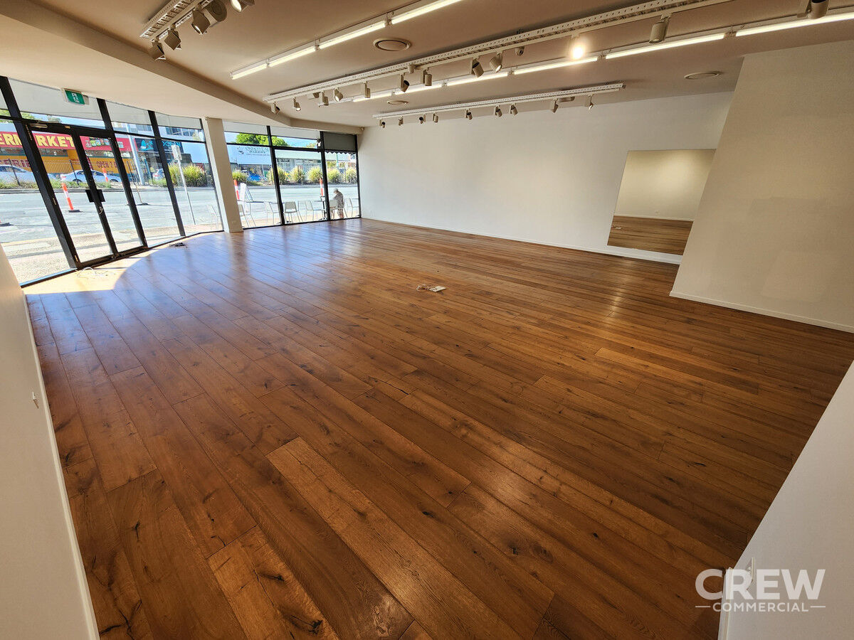 Maximum Exposure Retail Opportunity - Crew Commercial