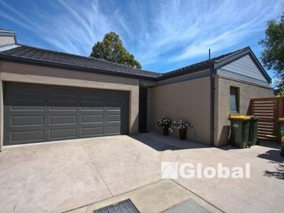 Lovely Villa - small complex - Global Property