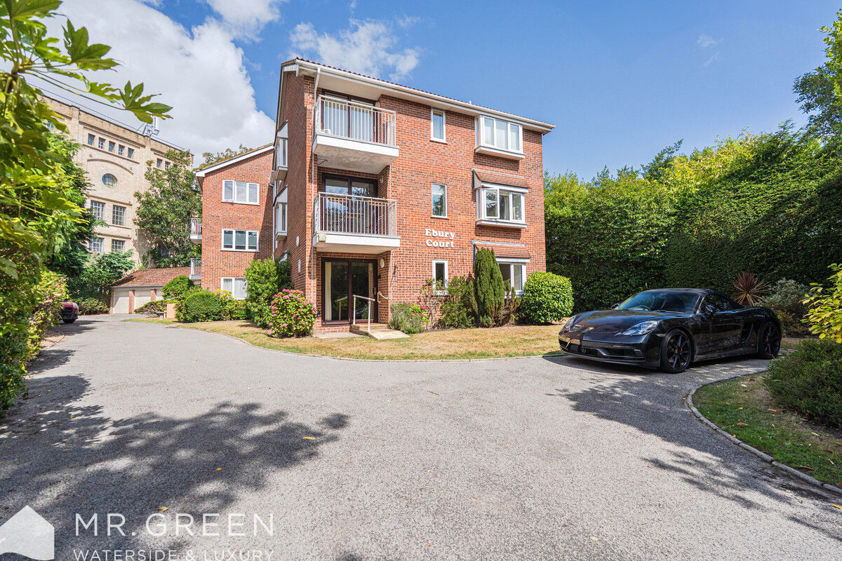 Ebury Court, 5 Grosvenor Road, Westbourne, BH4 8BQ - Mr Green Estate Agents