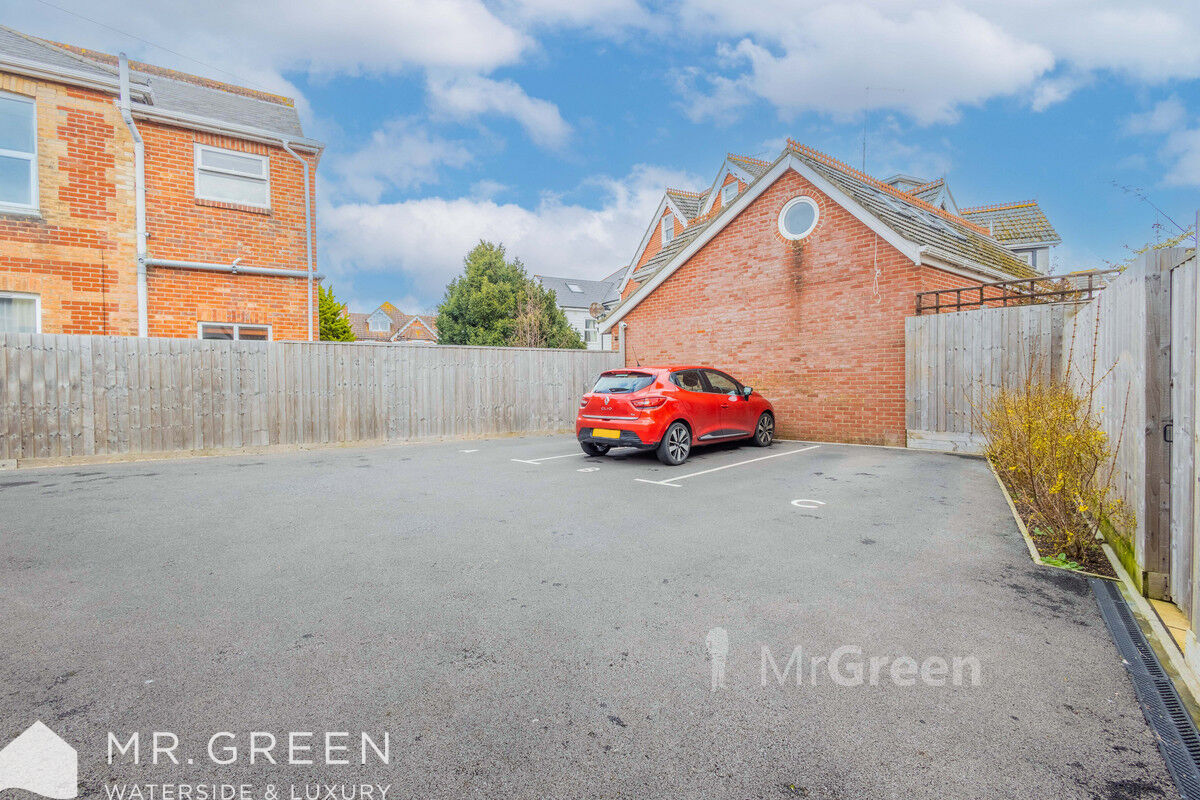 Park Views, The Crescent, Boscombe, Bournemouth, BH1 4EX - Mr Green ...
