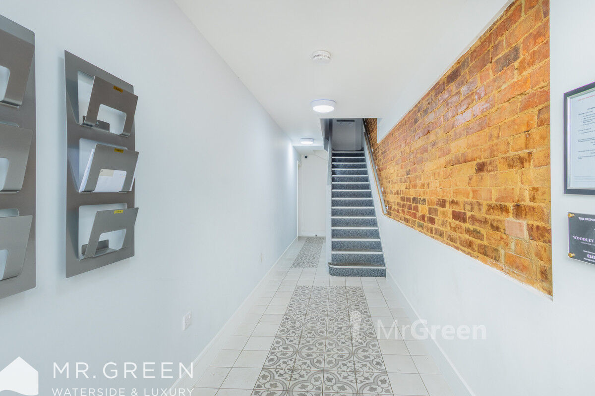 Park Views, The Crescent, Boscombe, Bournemouth, BH1 4EX - Mr Green ...