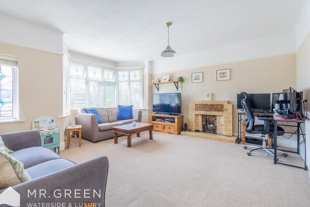 Christchurch Road, Bournemouth, BH7 - Mr Green Estate Agents