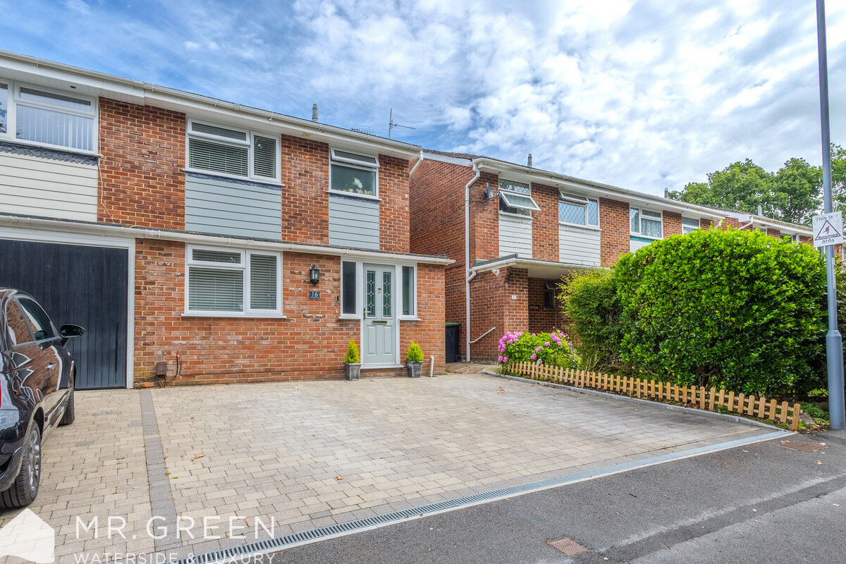 Barlands Close, Christchurch, BH23 - Mr Green Estate Agents