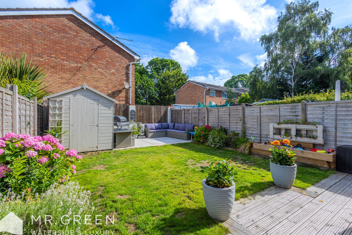 Barlands Close, Christchurch, BH23 - Mr Green Estate Agents